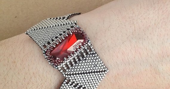 Geometric Beadwork Tutorials by ZiaLolaBeadsIt / The Beading Gem