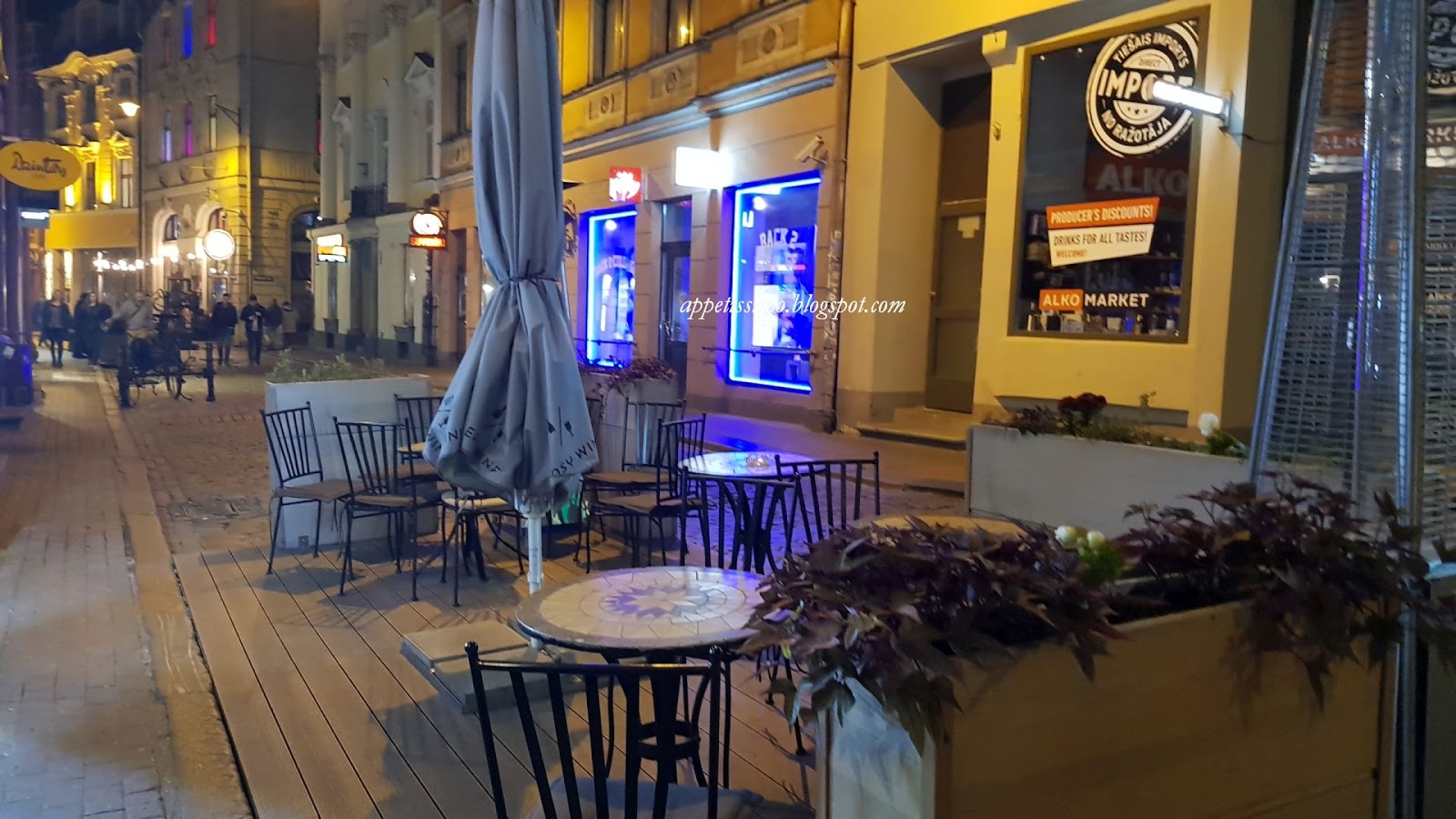 О ресторанах из уст гурмана. : Easy wine Riga