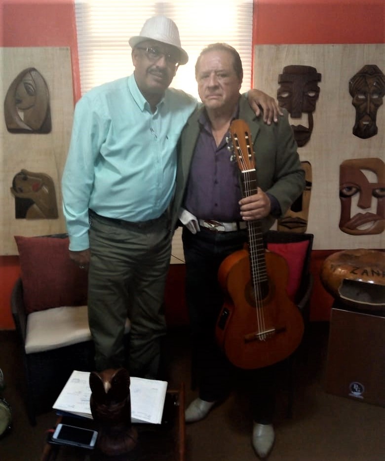 LA CARTELERA, CANAL CULTURAL DEL PERÚ: ENTREVISTA AL CANTAUTOR WALTER ...