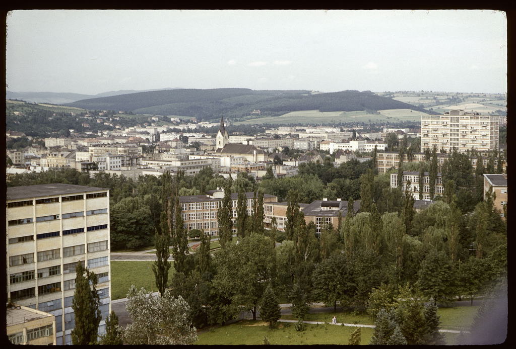 46 Wonderful Color Photographs That Capture Everyday Life in ...