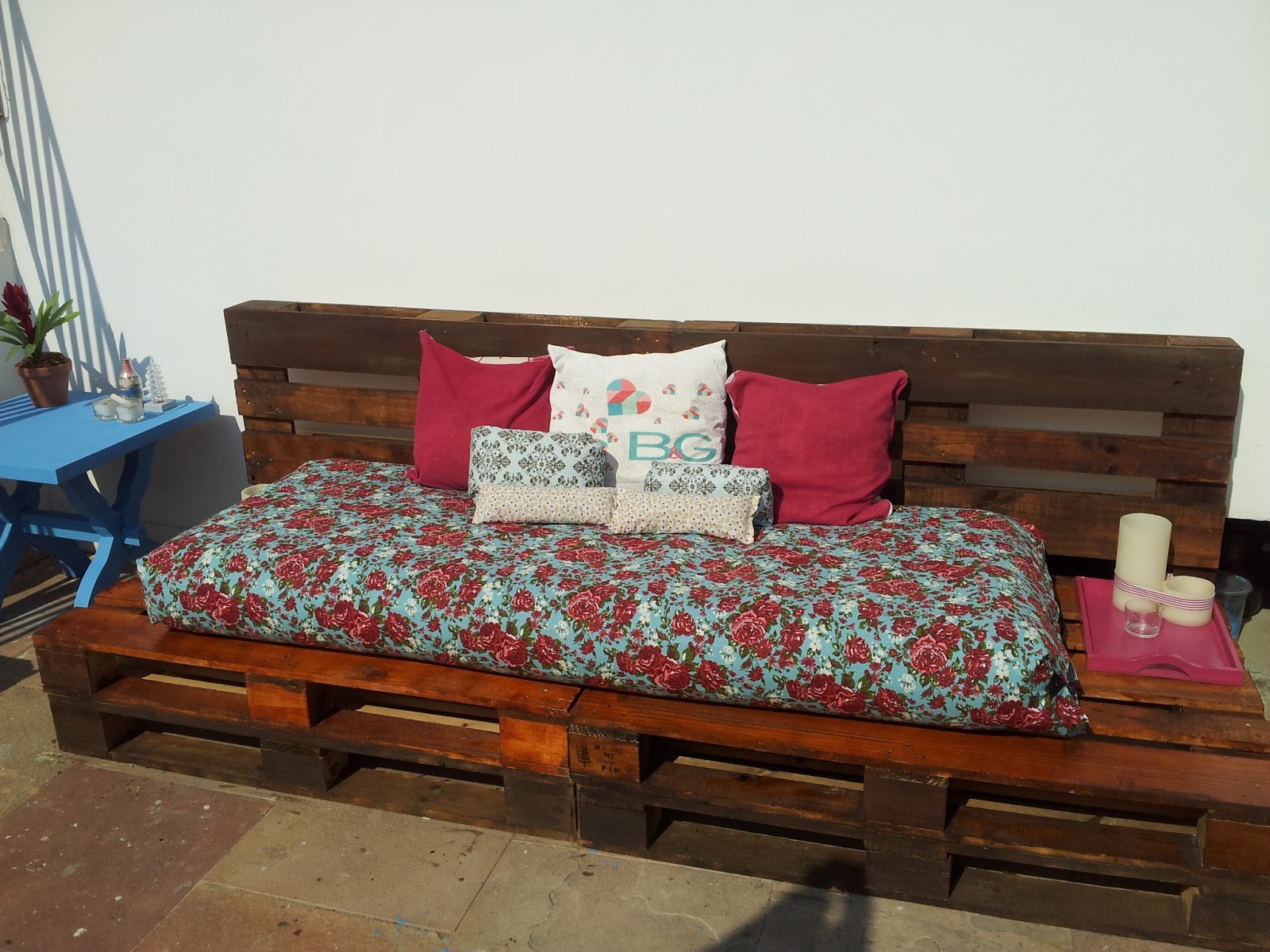 Fusca Rosa: Faça você mesma: Sofá usando pallets