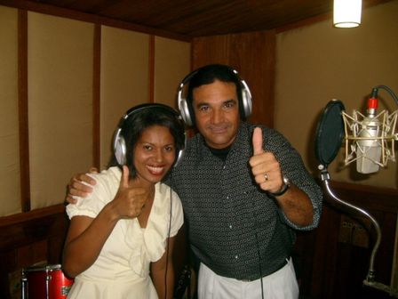 DIVAGAR É PRECISO: Débora Brasil: Primeira Morena do Tchan é Cantora Gospel