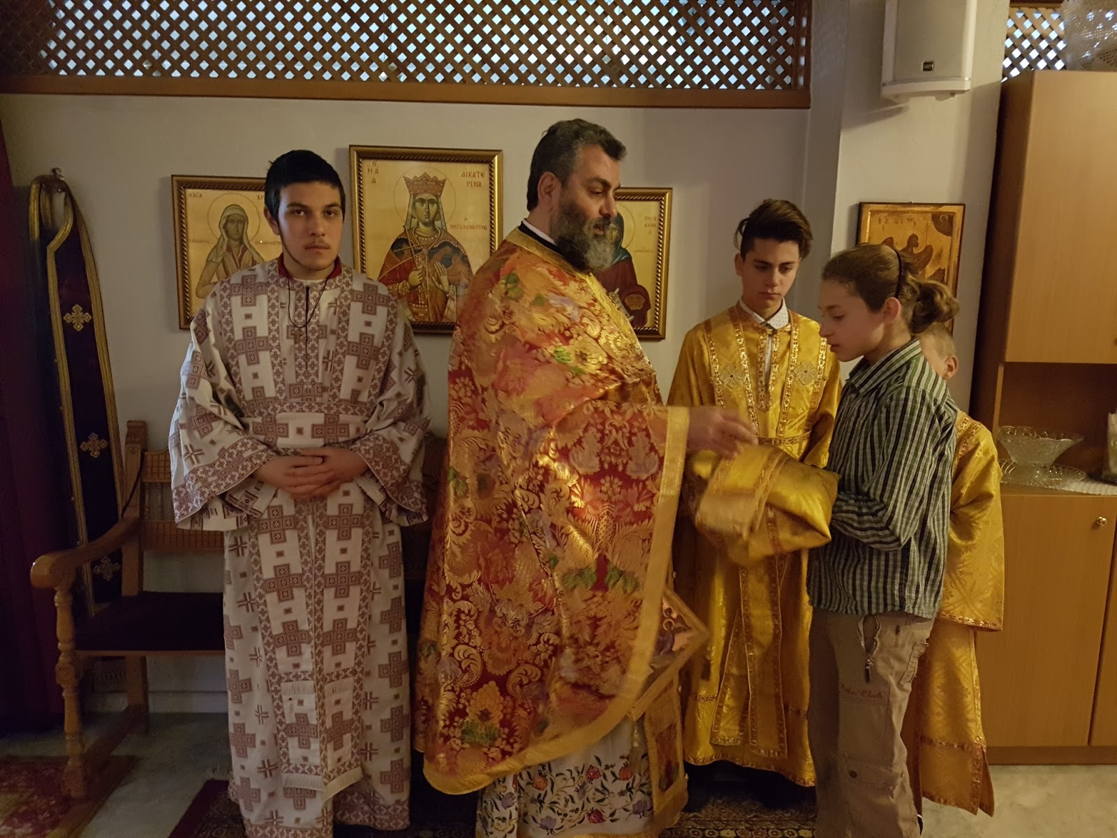 Η ΕΟΡΤΗ ΤΩΝ ΧΡΙΣΤΟΥΓΕΝΝΩΝ ΤΟΥ 2016 ΣΤΗΝ ΕΝΟΡΙΑ ΜΑΣ - Ιερός Ναός Αγίων ...