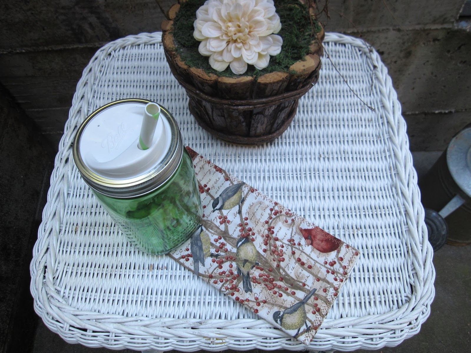 Createology: Sunny Outdoor Vignettes...