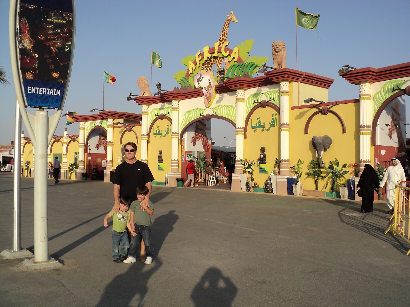 Chunking Things: Global Village