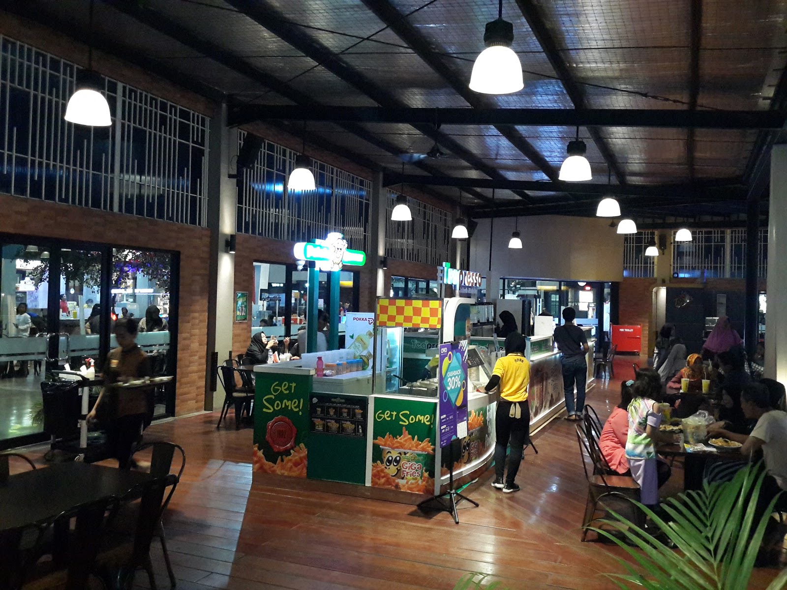 Food Junction Surabaya, Wisata Populer Murah Meriah - TOPWISATA.INFO