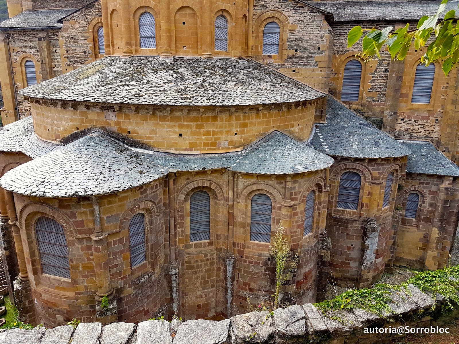 SorroBloc: Santa Fe de Concas (Conques), una meravella del romànic a l ...