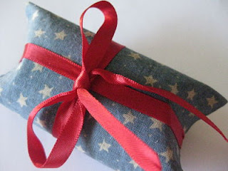 CraftyRie: How to..... Packaging odd shaped items