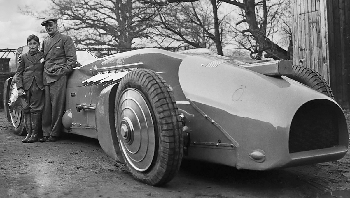Amazing Photographs of Sir Malcolm Campbell With His Stunning Blue Bird ...