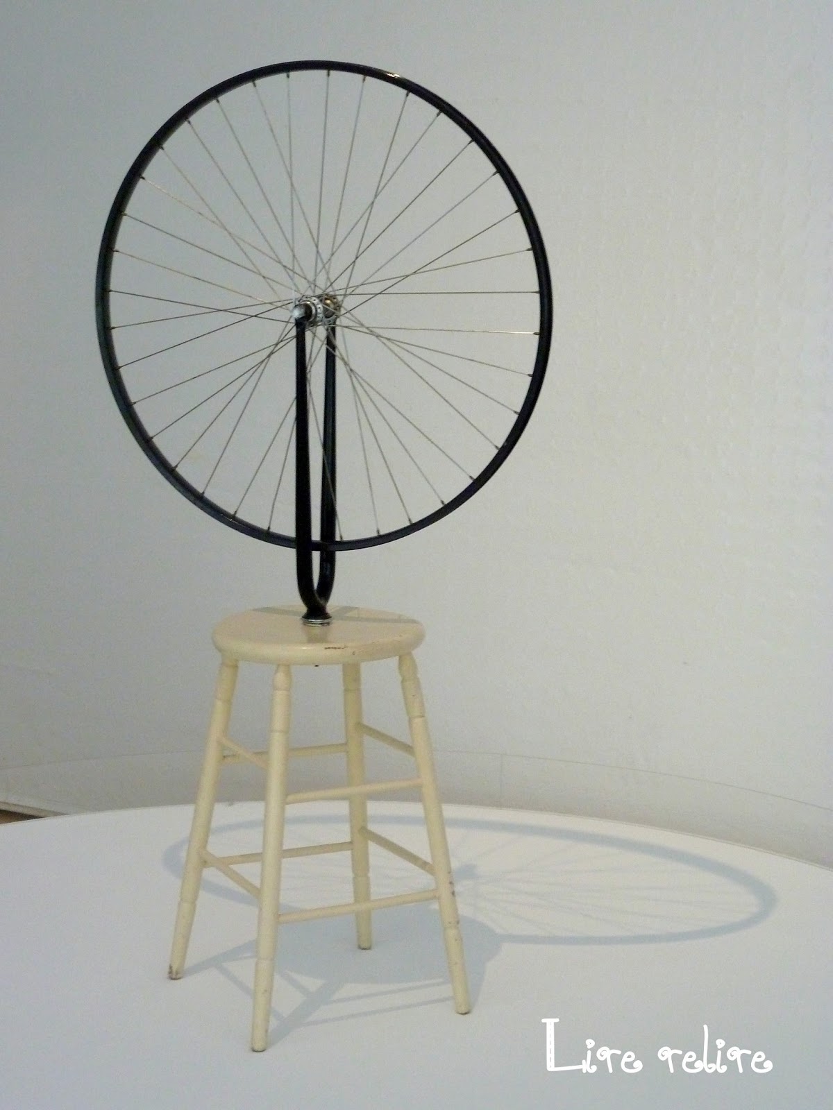 Lire, relire, ne pas lire...: Le Centre Pompidou est mobile