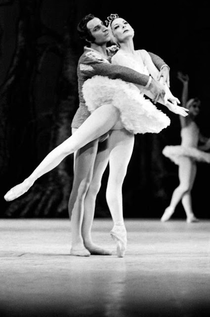 More images of Prima Ballerina Assoluta: The truly magnificent, Alicia ...
