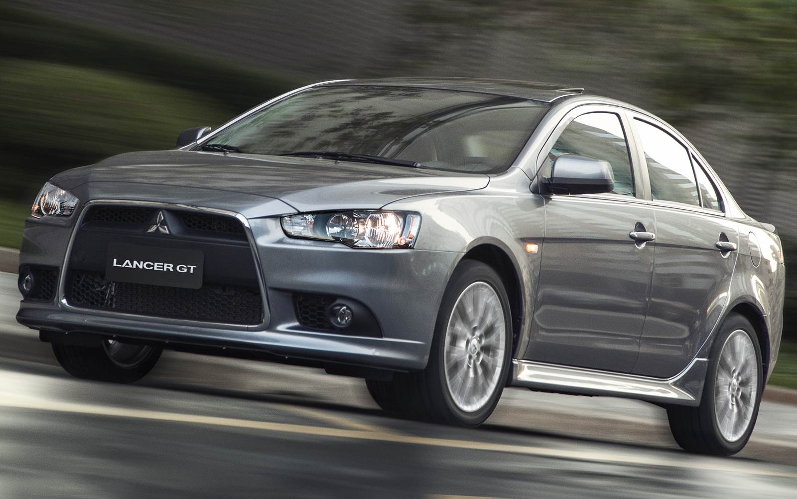 Mitsubishi Lancer 2015: preços, versões e especificações