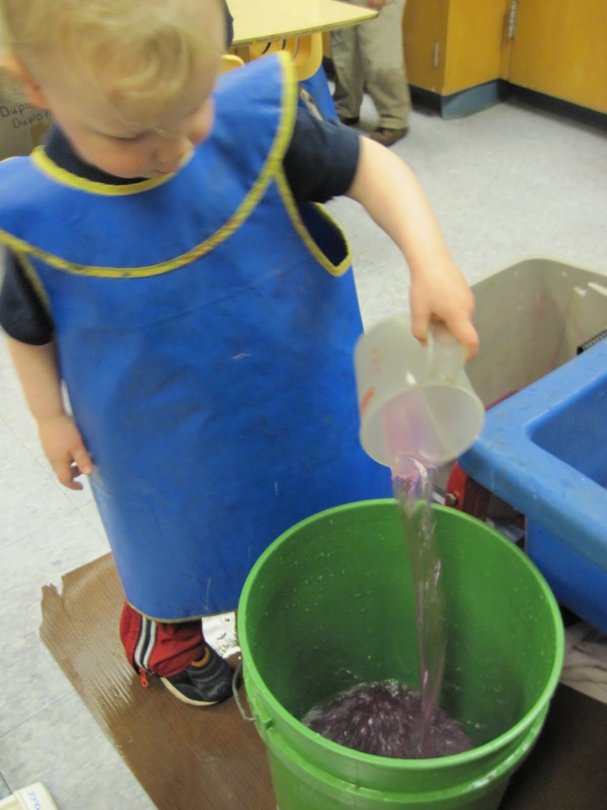 SAND AND WATER TABLES: Funnels and Clear Plastic Tubing - Experimenting