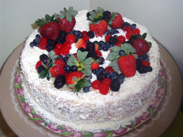 Doces Segredos: Bolo de Frutas Vermelhas