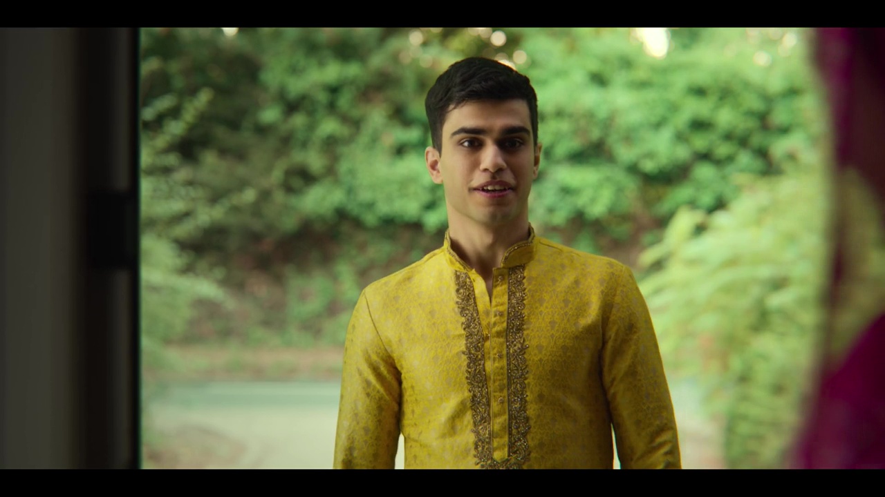 ausCAPS: Armin Karima shirtless in Sex Education 2-03 "Episode 3"