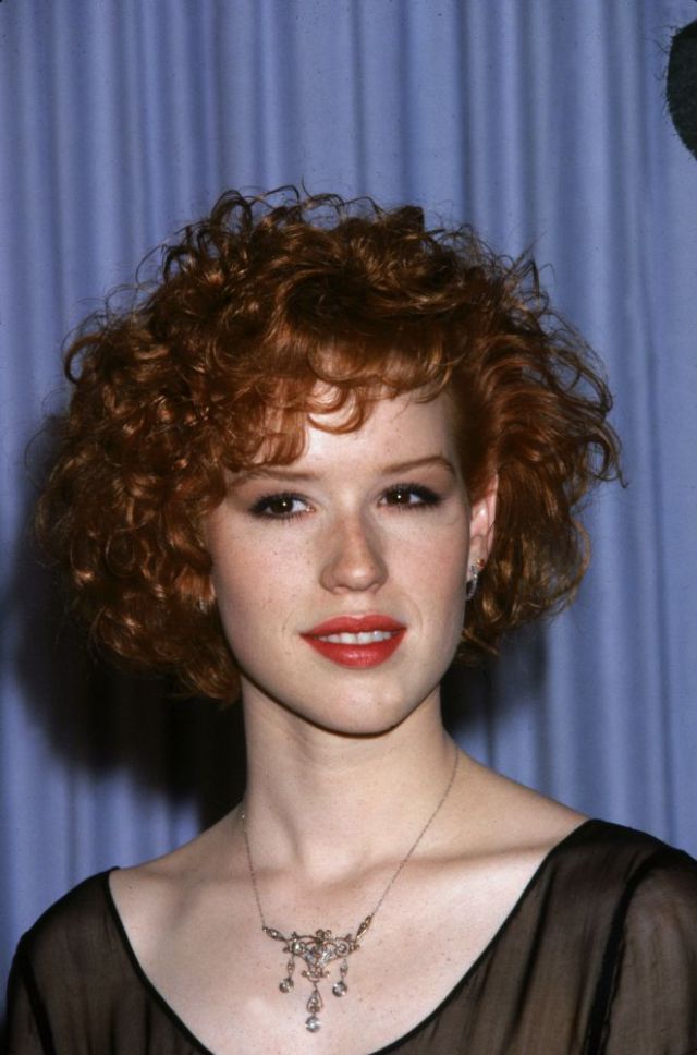 Gorgeous Portrait Photos of American Actress Molly Ringwald in the ...