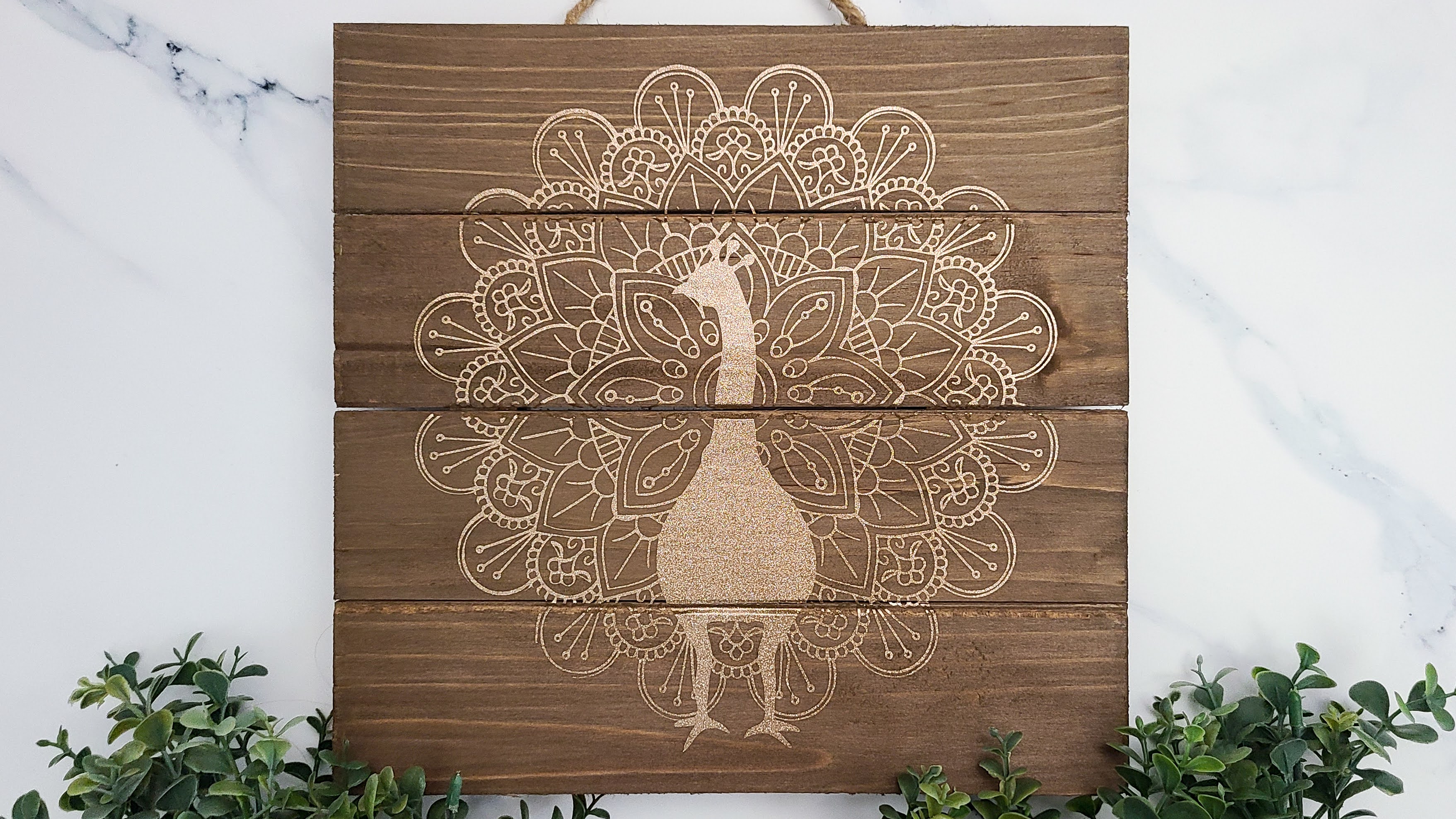 How to Apply Vinyl to Wood Signs With Slats - Silhouette School