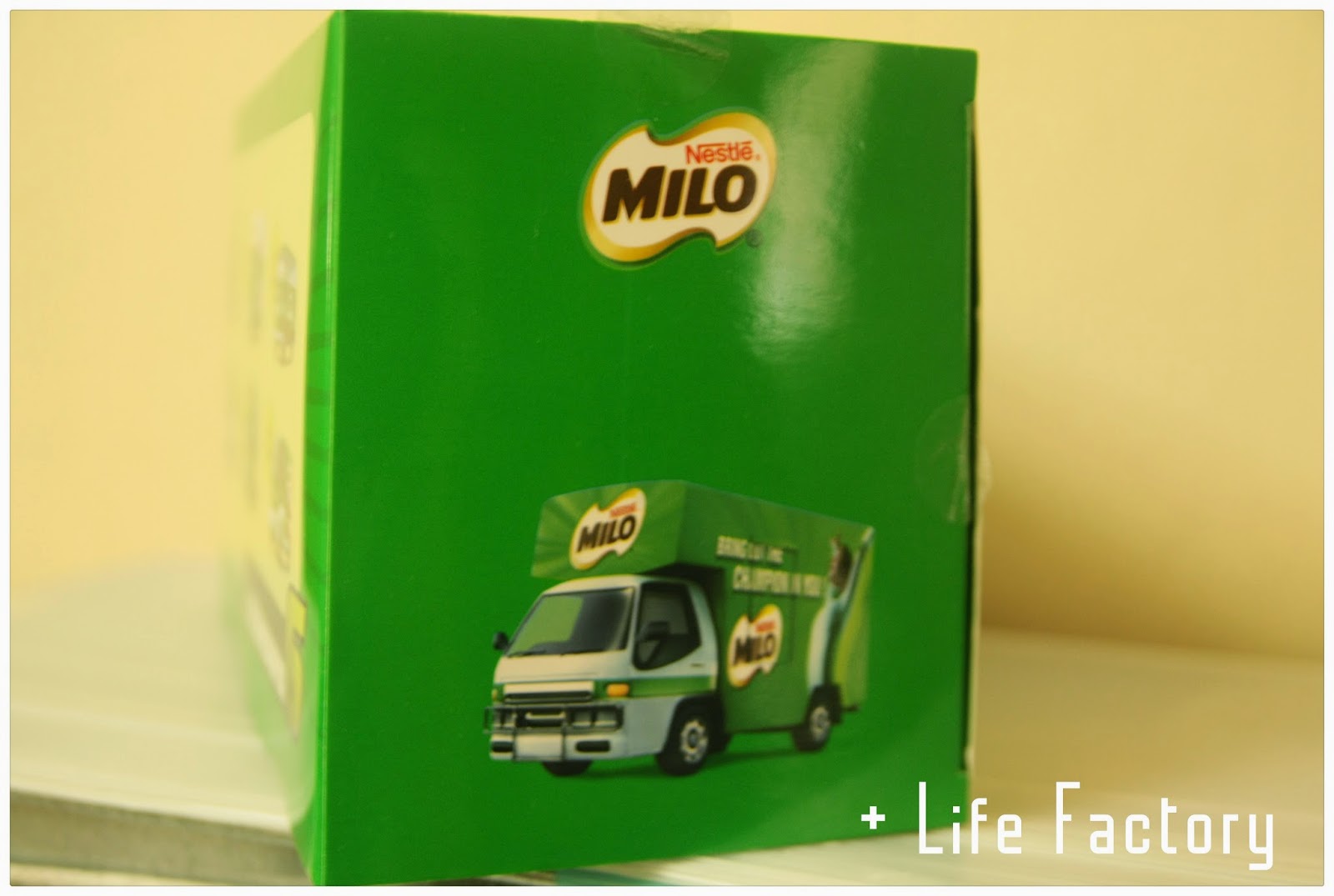 Positive Life Factory: [Collection] Milo Van 90's