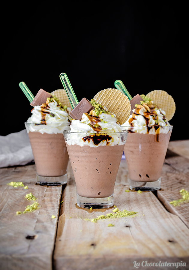 Copas de helado de chocolate y galletas fácil (sin heladera) — La ...