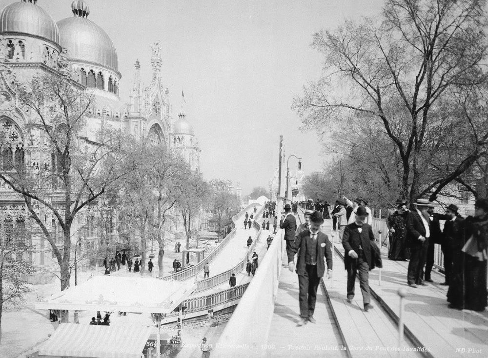 Incredibly Beautiful Vintage Photos of a Two-Mile-Long Moving Sidewalk ...
