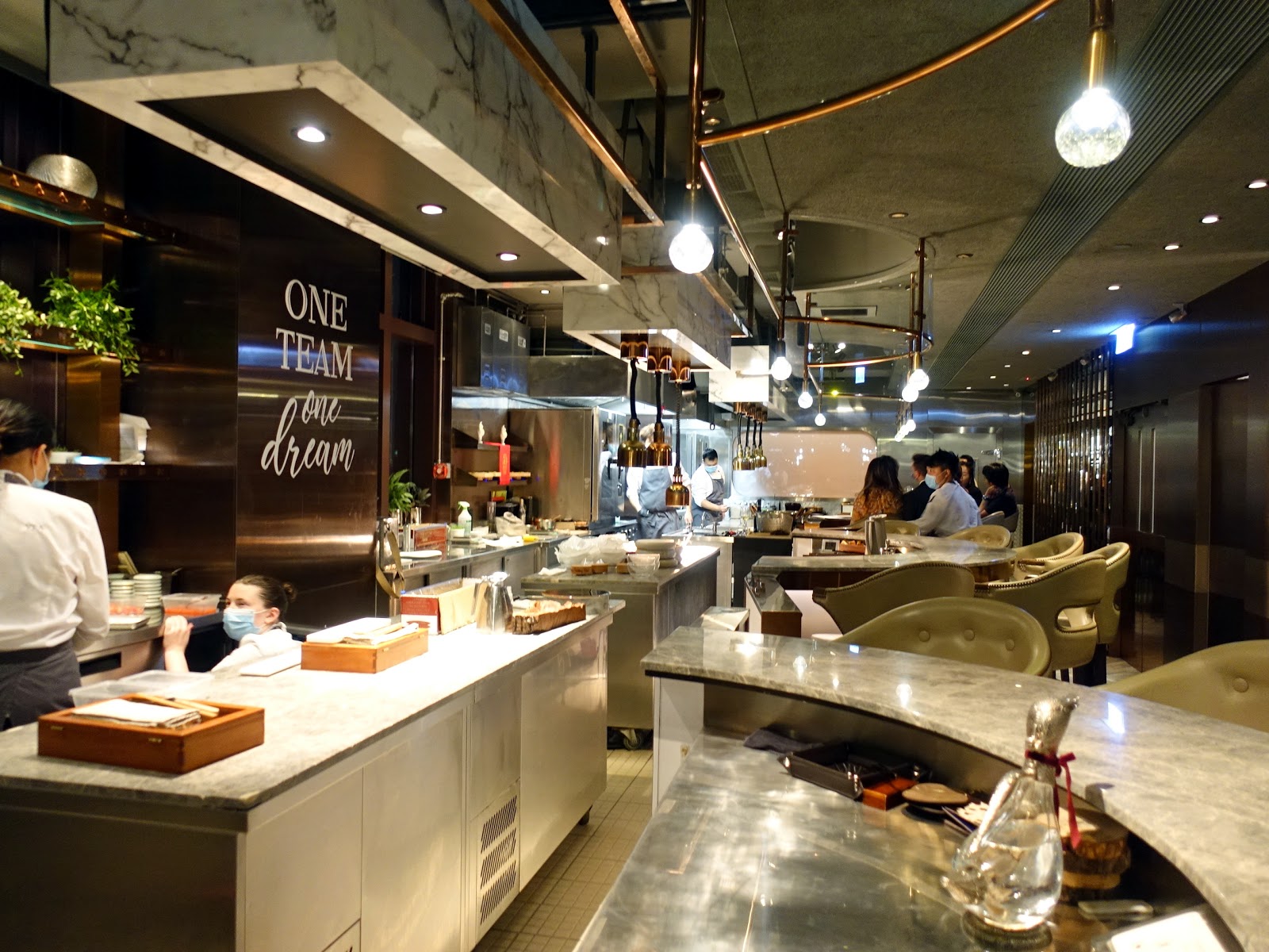 VEA Restaurant & Lounge (Hong Kong, CHINA) ★★★★★ | A traveling foodie's ...