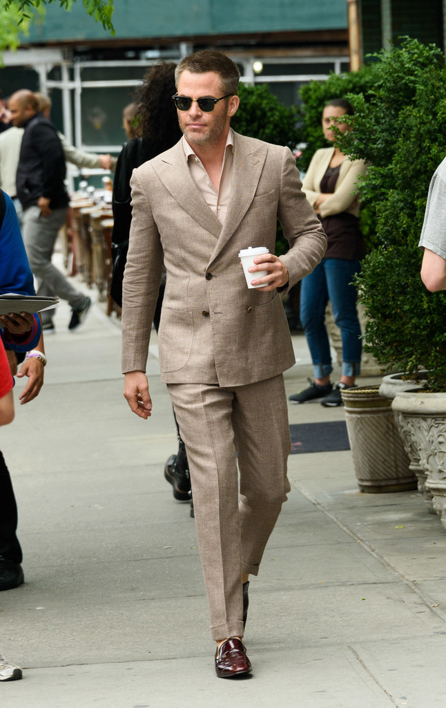 Street Style: Chris Pine - Stylish Starlets