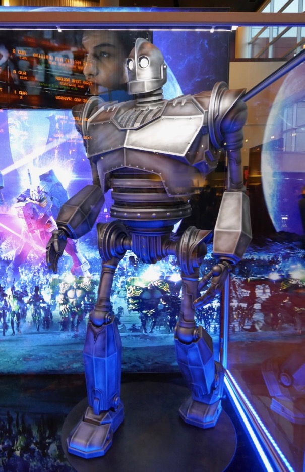 Hollywood Movie Costumes and Props: Ready Player One movie costumes and ...