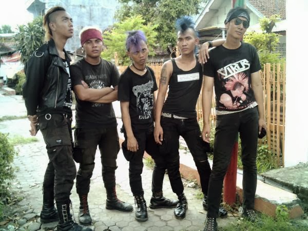 PUNK STREET MALANG: FOTO-FOTO ANAK PUNK