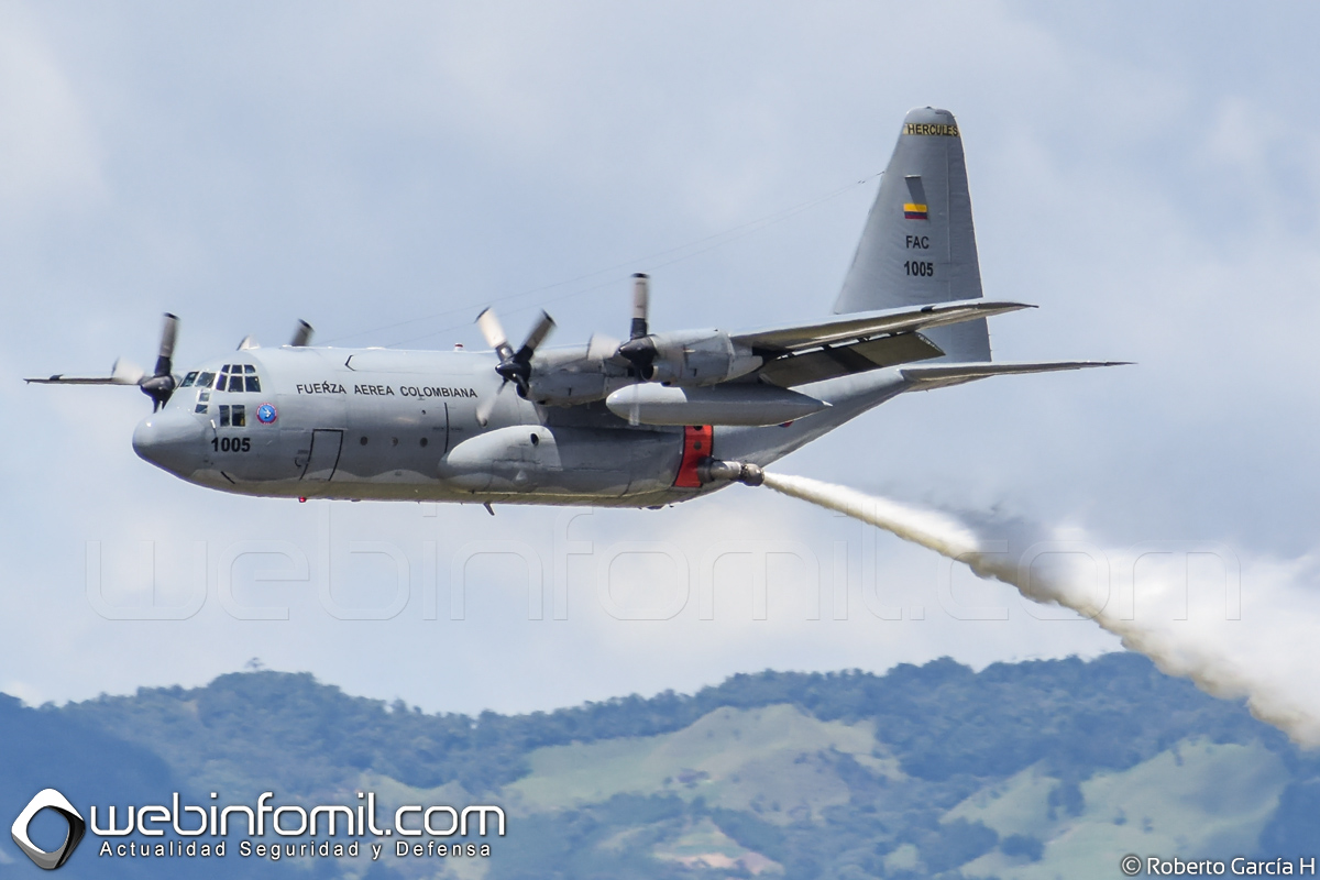 C-130 Hércules de la Fuerza Aérea con sistema MAFFS II, contribuyó a ...