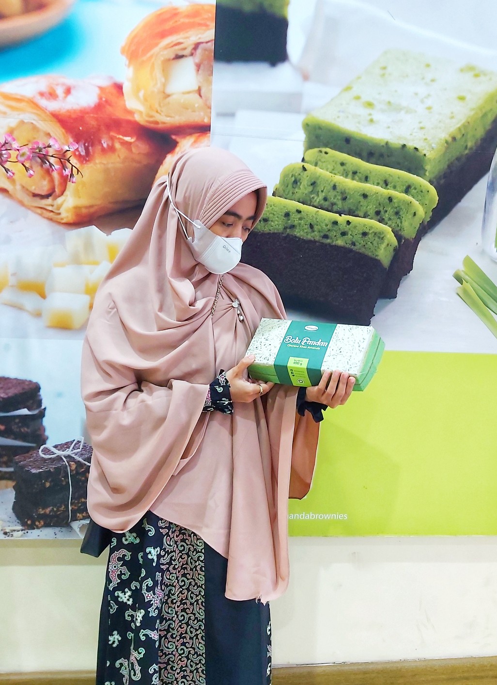 Bolu Pandan Amanda, Cemilan Kekinian Untuk Oleh-oleh Banjarmasin ...