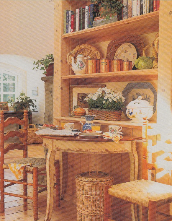 Hydrangea Hill Cottage: Tables for Two