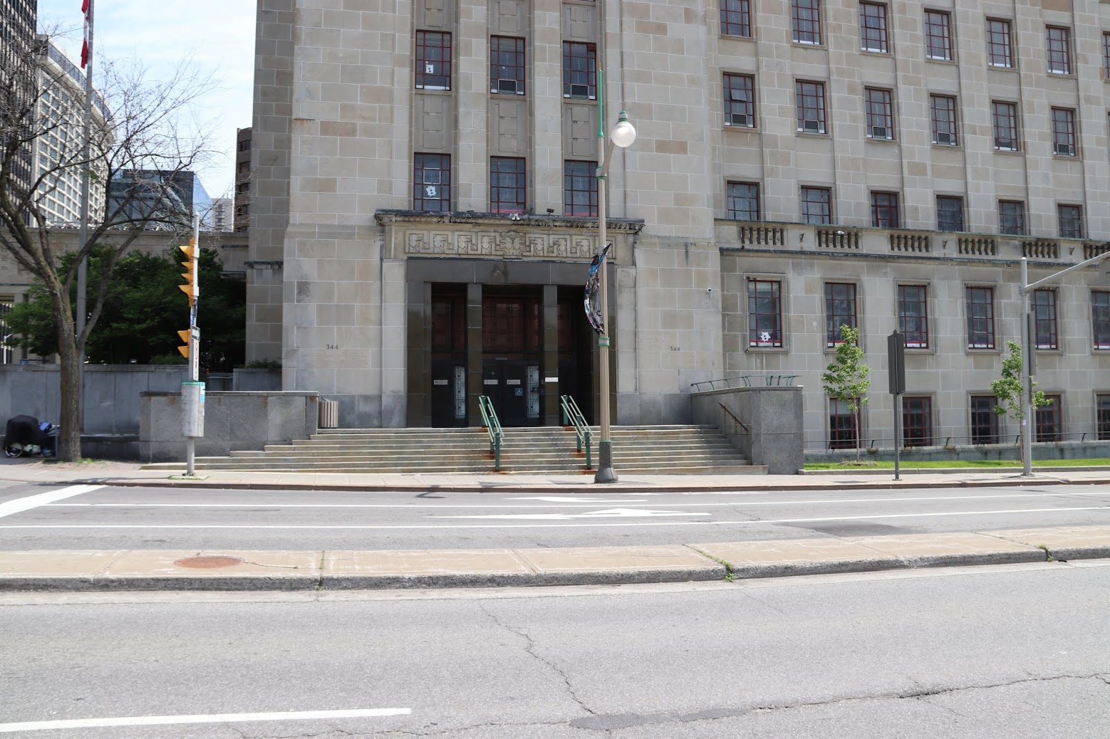 Memorials in Ottawa: Veterans Memorial Buildings