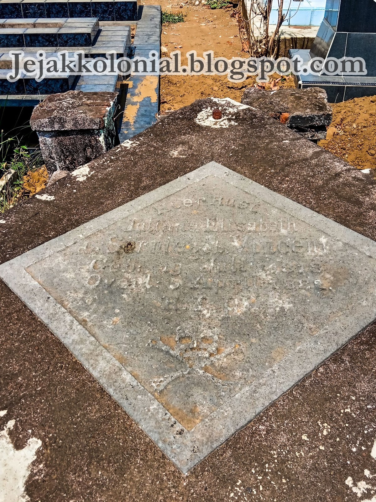 Jejak Kolonial: Kerkhof Cilacap ; Monumen Kematian di Tepi Pantai