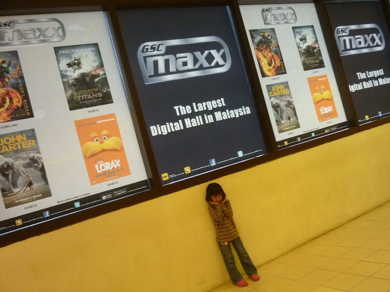 My Life & My Loves ::.: GSC MAXX : The Largest Digital Hall