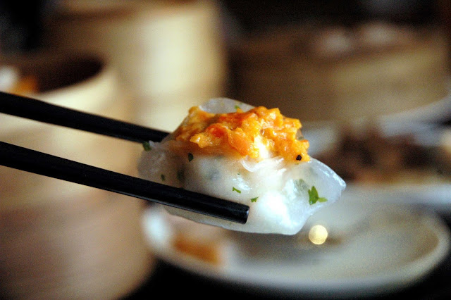 DUDE FOR FOOD: Come Hungry For The All-You-Can-Eat Dim Sum At New World ...