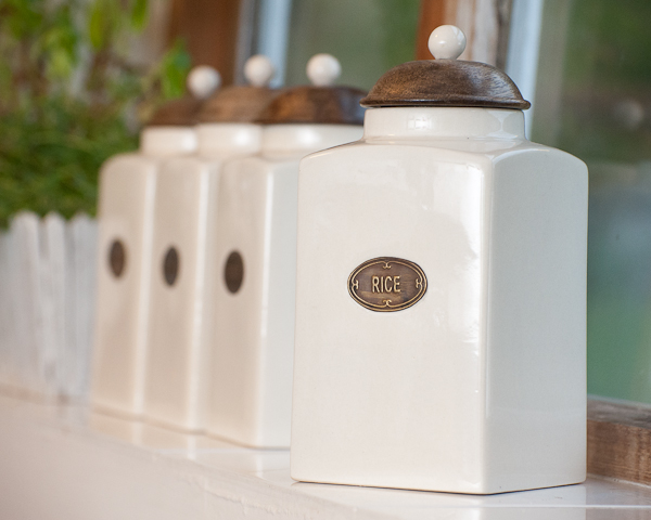 Country Living Interiors: A Complete Country Kitchen Collection!