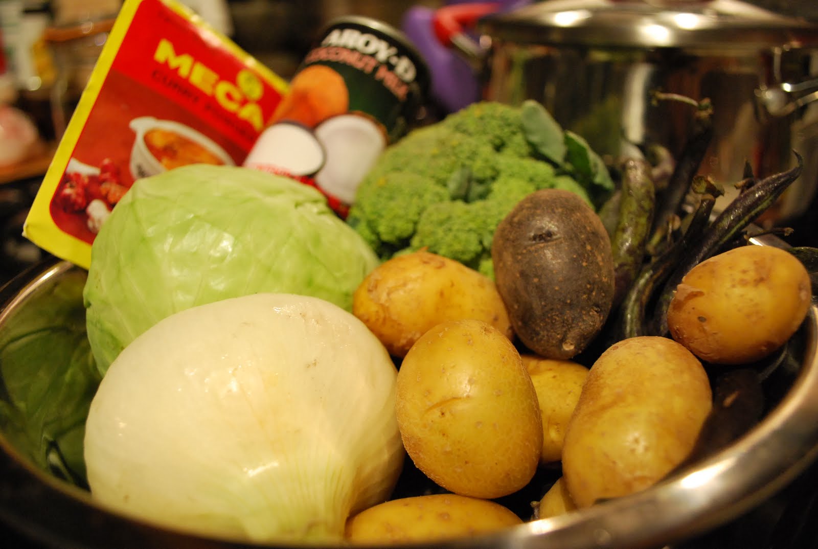 Kūlia cooks!: Too much vegetable in "inventory"? Let's curry!