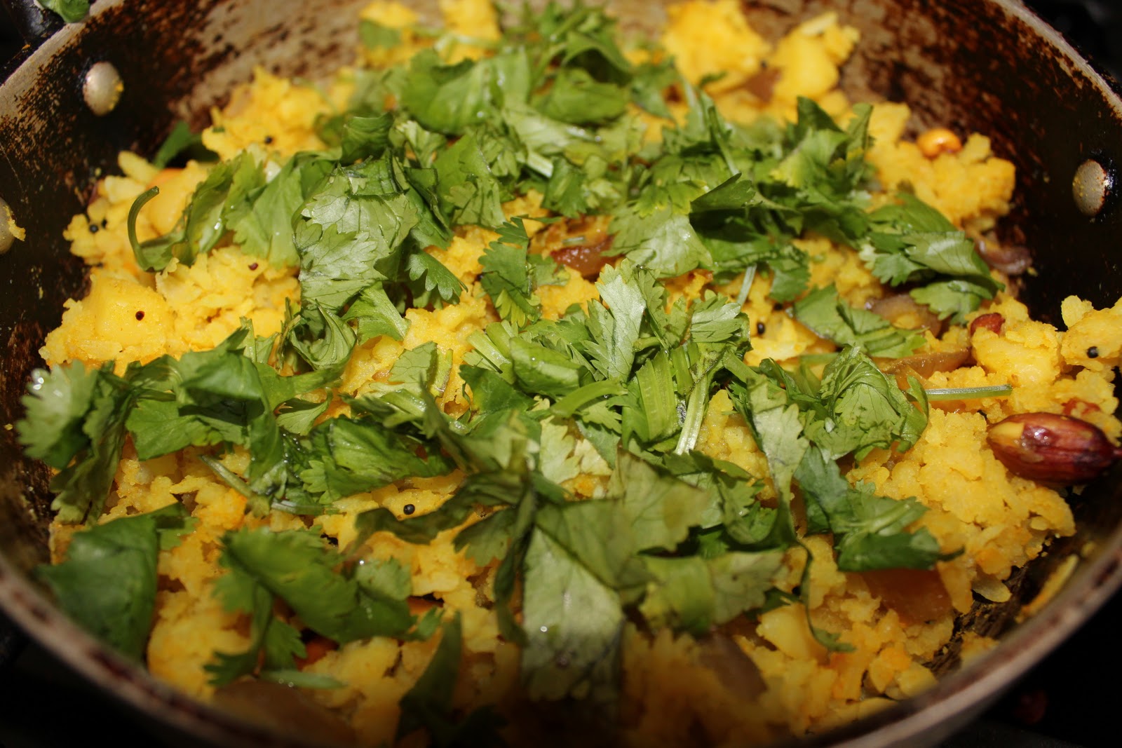 Shivani's Kitchen: Chuda Upma(A popular item for breakfast in Odisha )