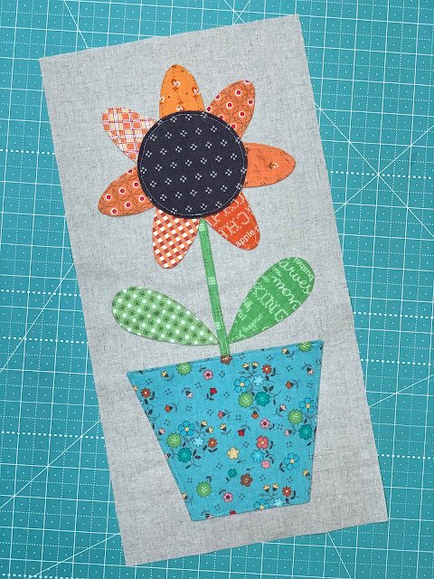 Bee In My Bonnet: Fall Flower Pots Quilt Tutorial!!