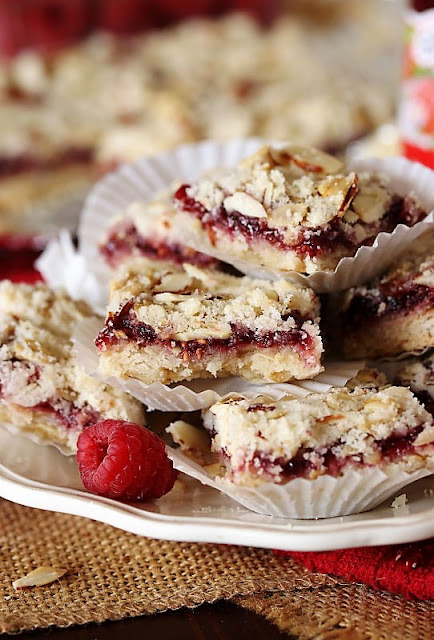 Raspberry-Almond Bars | The Kitchen is My Playground