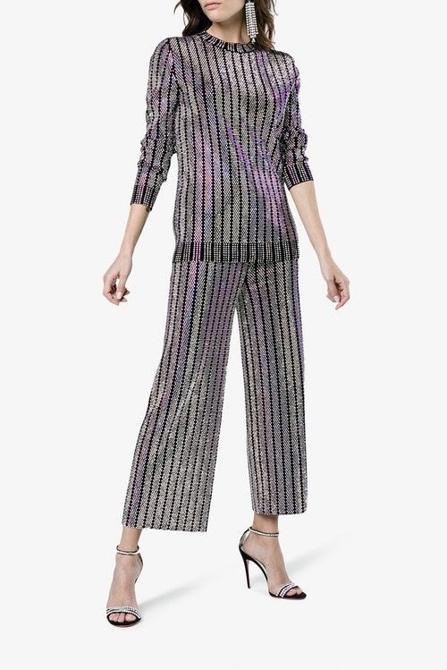 Hily Designs: Este conjunto sofisticado de Guzzi se centra en la comodidad