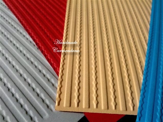 Felicitari handmade (realizate manual): Carton embosat