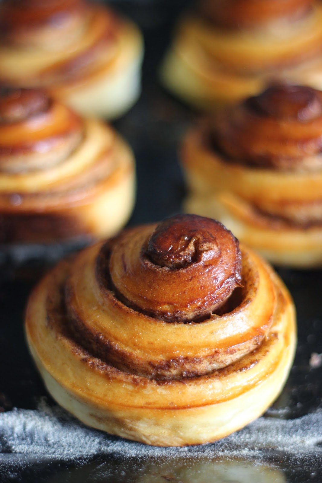 ..su Karamele..: Bandelės su cinamonu