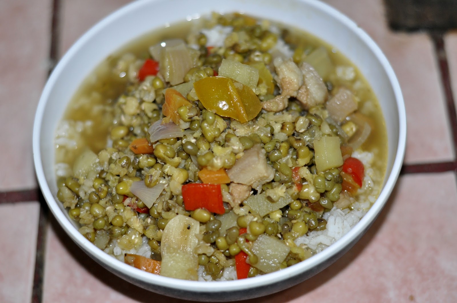 Philippine Food Blog: Mongo Madness (stewed mung beans)