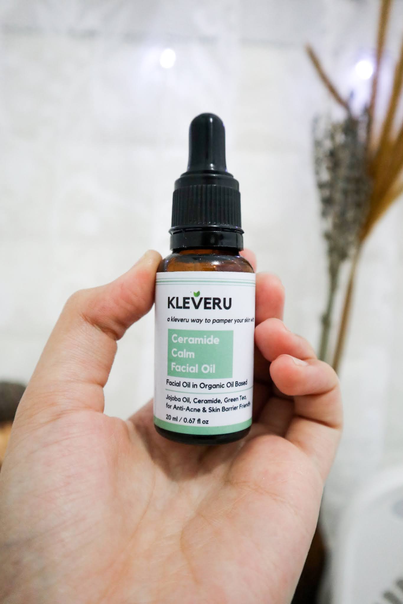 REVIEW KLEVERU CERAMIDE CALM FACIAL OIL : CALMING AND HEALING MY ACNE ...