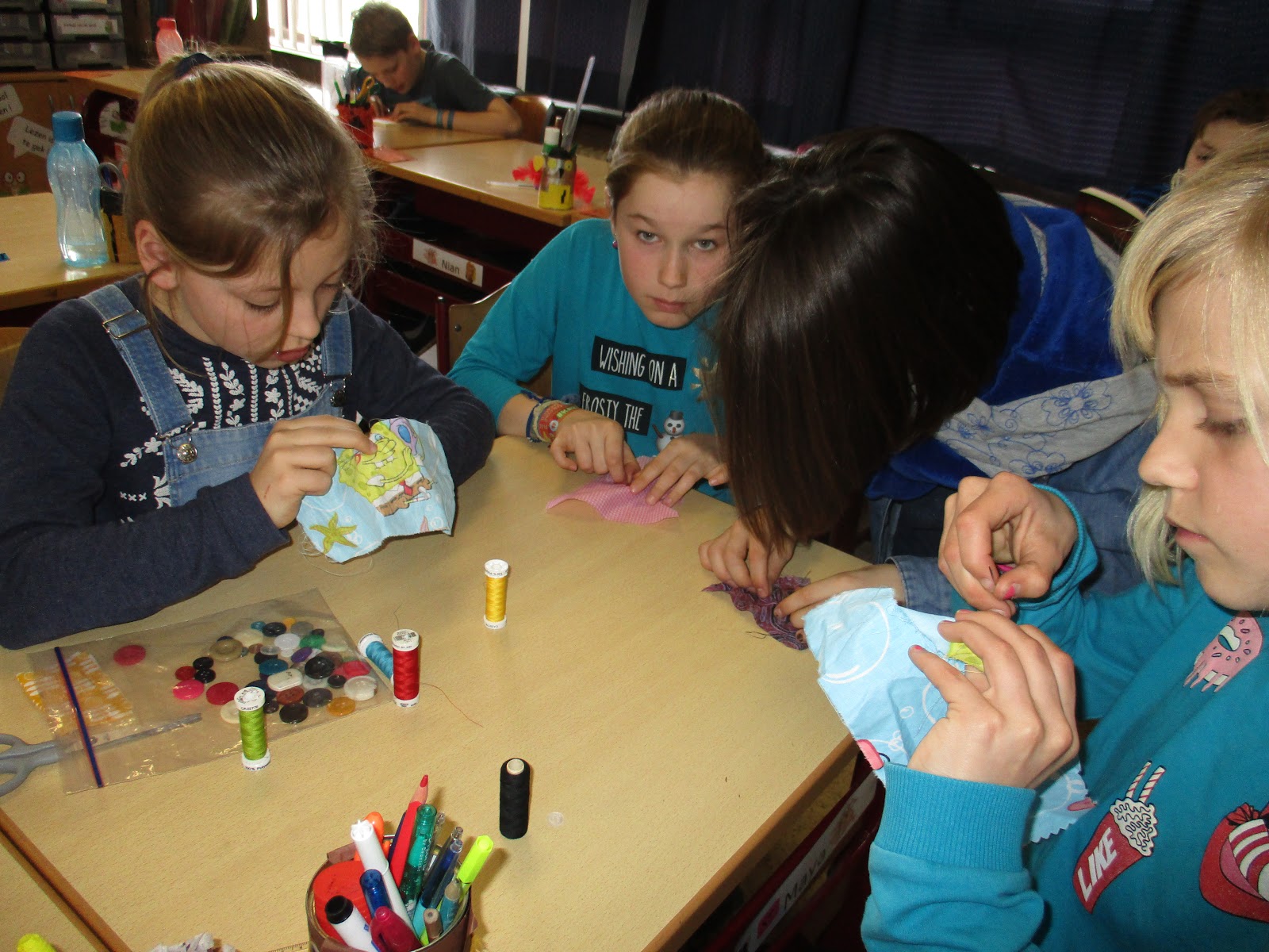 Het vijfde leerjaar!: Wero: thema: handig uit de mouwen: knopen leren ...