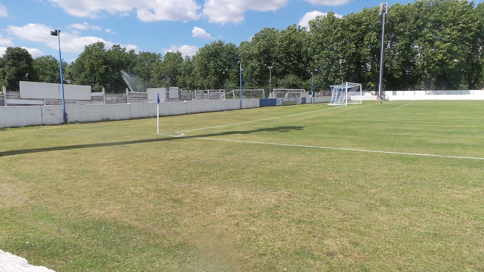 The Wycombe Wanderer: Barking FC - Mayesbrook Park
