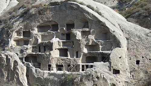 The Presurfer: 10 Cave Dwellings Around The World You Should Visit