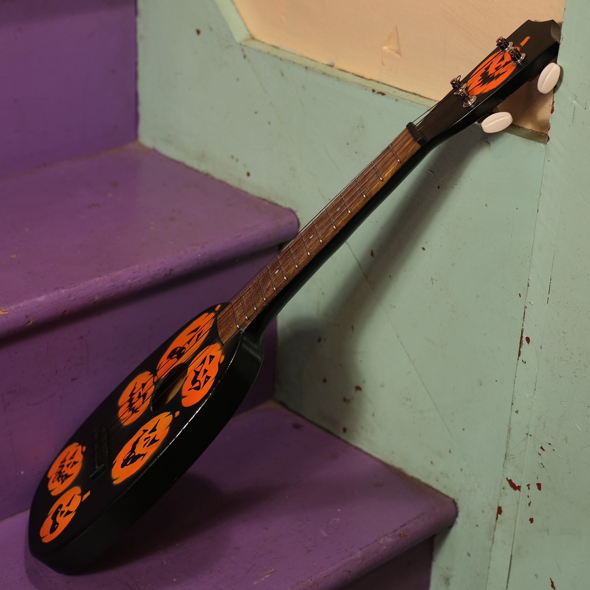 2016 ULO (Black Bear) Pineapple Jack-O-Lantern Soprano Ukulele