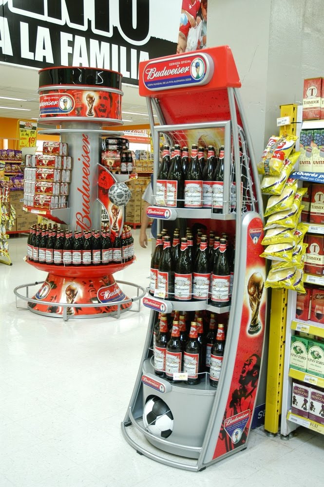 MESH IN-STORE INSPIRATION: Budweiser Side Stack